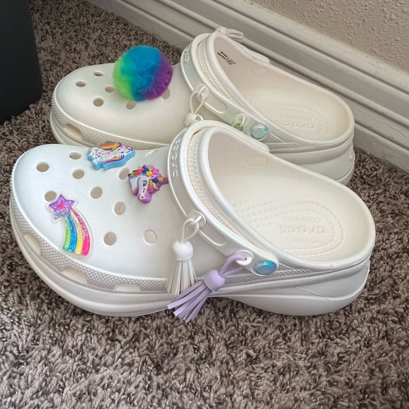 CROCS | Shoes | Crocs Womens Pearl White Clogs With Liza Frank Charms ...